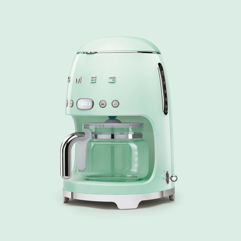 SMEG Drip Filter Coffee Machines | Classic Coffee-Making